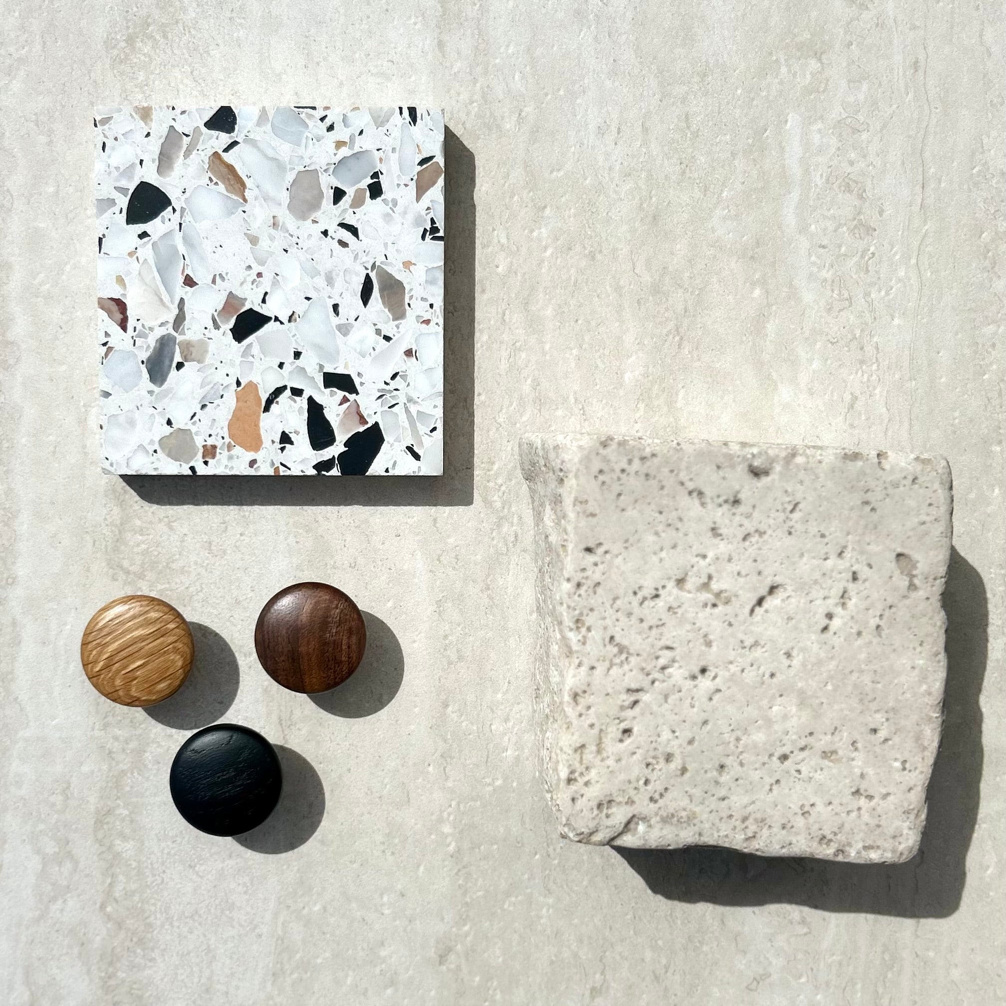 Brutus Knob – Three Balls Red