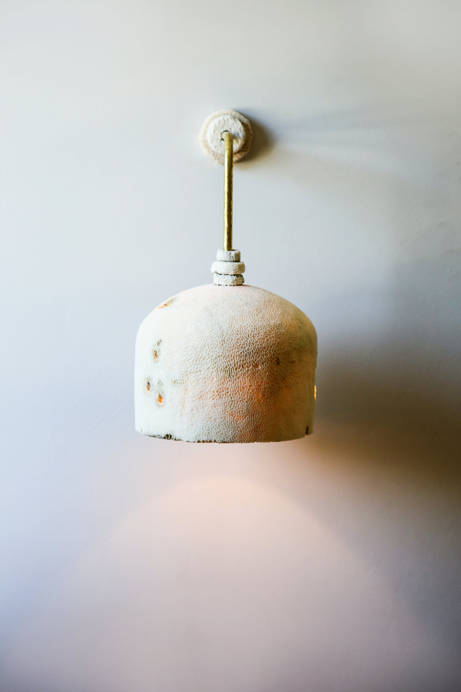 Fossil Coral Arc Dome Wall Light – Three Balls Red